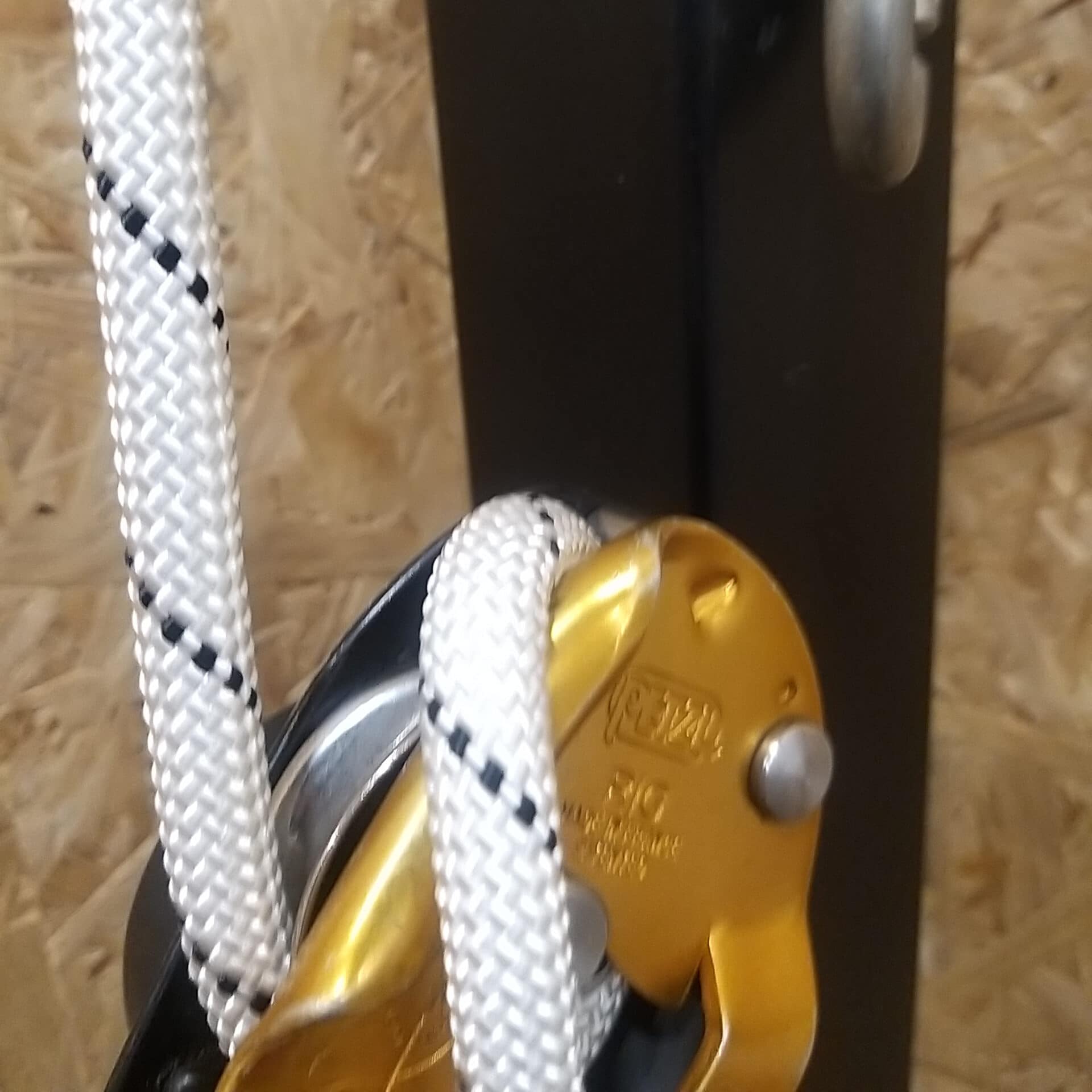 CUERDA TITANIA 12 - Orión Seguridad