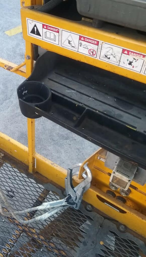 USO DE ARNÉS EN PLATAFORMA ELEVADORA PEMP: LA GUÍA DEFINITIVA - 2024