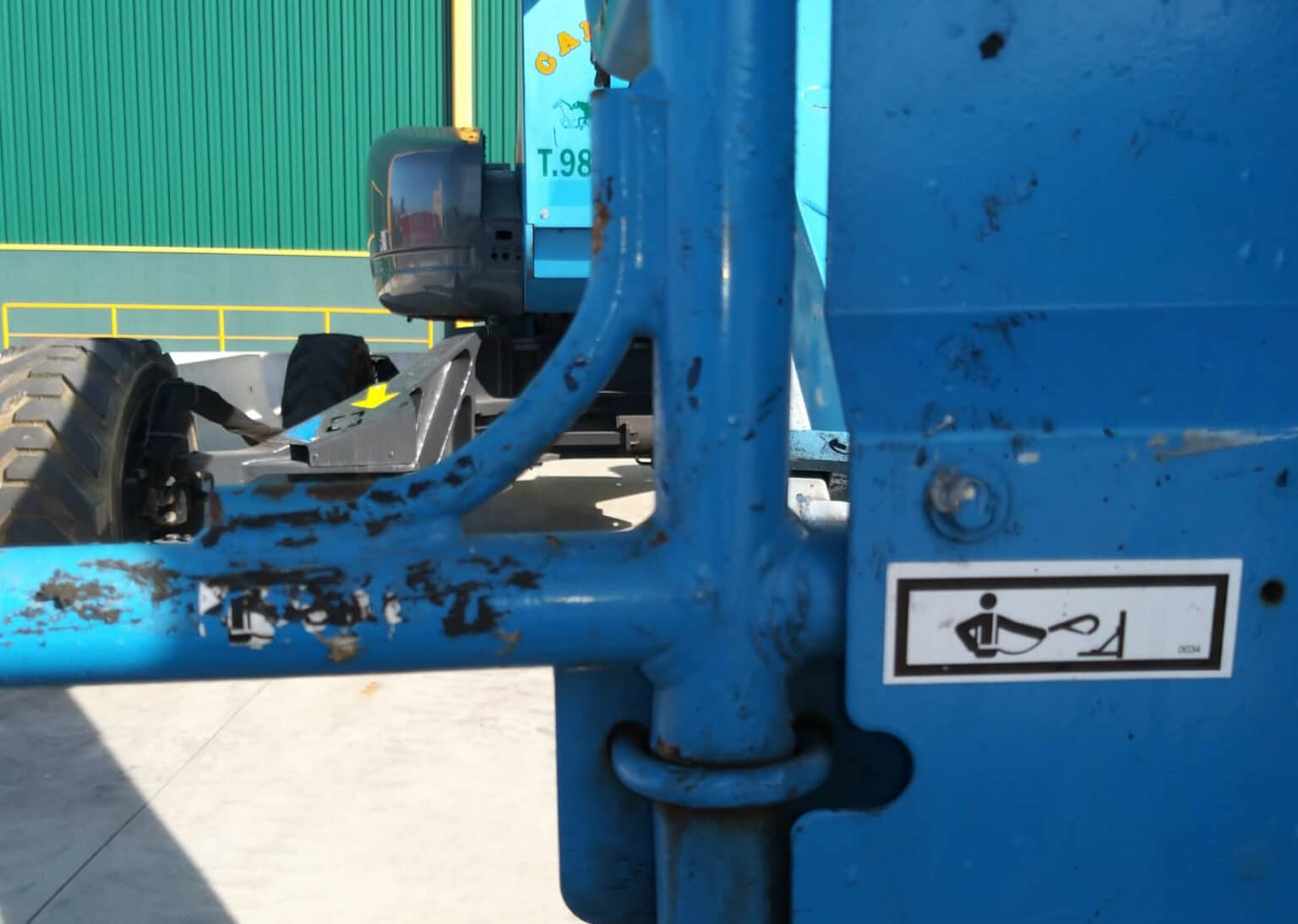 USO DE ARNÉS EN PLATAFORMA ELEVADORA PEMP: LA GUÍA DEFINITIVA - 2025